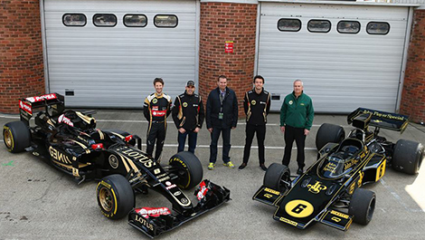 F1: Lotus E23 meets Lotus 72! (+photos) | Auto123.com